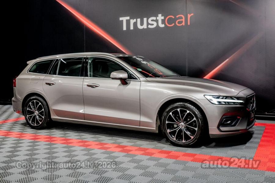 Beige Volvo V60 2018 in Parnu, with an engine capacity of 2.00 L and mileage of 213 thousand km for 17300 €, photo 7 on AUTOMOTO.COM.LV
