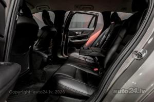 Beige Volvo V60 2018 in Parnu, with an engine capacity of 2.00 L and mileage of 213 thousand km for 17300 €, photo 19 on AUTOMOTO.COM.LV