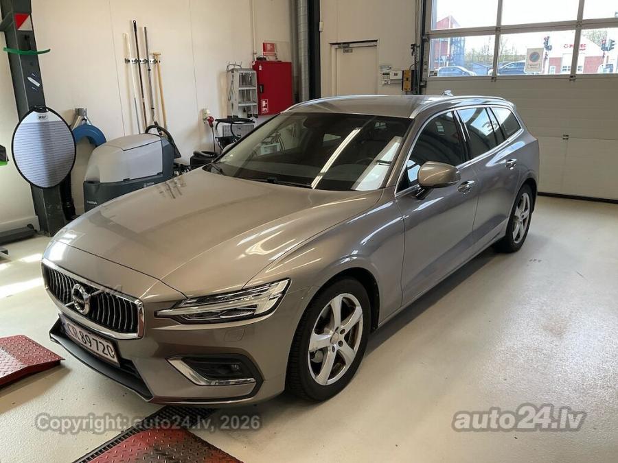 Smilšu krāsa Volvo V60 2020 Tartu, ar dzinēja tilpumu 2.00 L un nobraukumu 228 tūkst. km par 17900 €, foto 1 vietnē AUTOMOTO.COM.LV