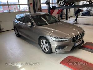 Smilšu krāsa Volvo V60 2020 Tartu, ar dzinēja tilpumu 2.00 L un nobraukumu 228 tūkst. km par 17900 €, foto 3 vietnē AUTOMOTO.COM.LV
