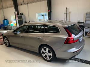 Smilšu krāsa Volvo V60 2020 Tartu, ar dzinēja tilpumu 2.00 L un nobraukumu 228 tūkst. km par 17900 €, foto 5 vietnē AUTOMOTO.COM.LV