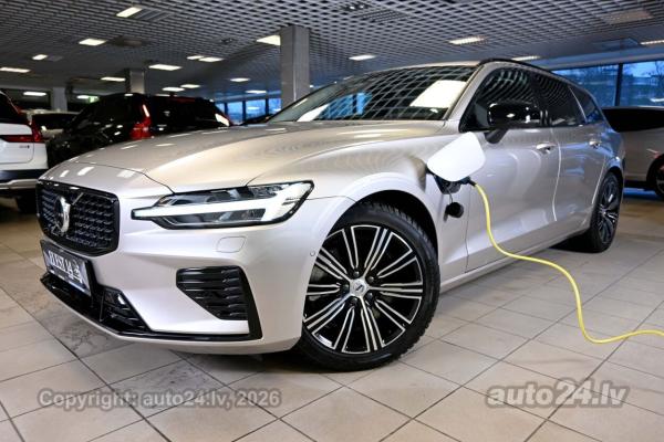 Smilšu krāsa Volvo V60 2025 Tallina, ar dzinēja tilpumu 2.00 L un nobraukumu 25 tūkst. km par 45990 €, foto 3 vietnē AUTOMOTO.COM.LV