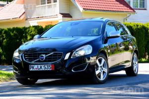 Black Volvo V60 2011 in Riga, with an engine capacity of 2.00 L and mileage of 288 thousand km for 5850 €, photo  on AUTOMOTO.COM.LV