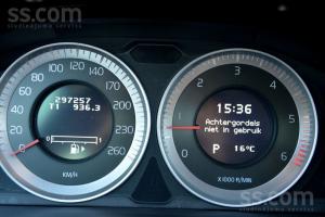 Melns Volvo V60 2011 Rīga, ar dzinēja tilpumu 2.00 L un nobraukumu 288 tūkst. km par 5850 €, foto 4 vietnē AUTOMOTO.COM.LV