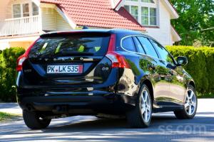 Melns Volvo V60 2011 Rīga, ar dzinēja tilpumu 2.00 L un nobraukumu 288 tūkst. km par 5850 €, foto 6 vietnē AUTOMOTO.COM.LV