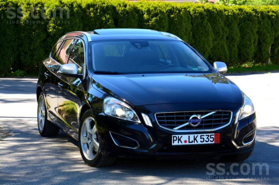 Melns Volvo V60 2011 Rīga, ar dzinēja tilpumu 2.00 L un nobraukumu 288 tūkst. km par 5850 €, foto 16 vietnē AUTOMOTO.COM.LV