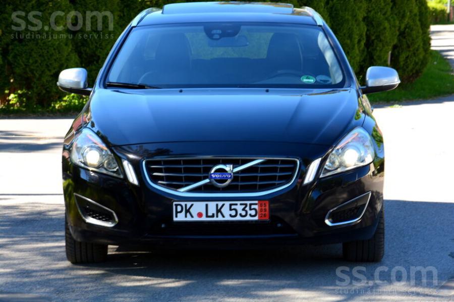 Melns Volvo V60 2011 Rīga, ar dzinēja tilpumu 2.00 L un nobraukumu 288 tūkst. km par 5850 €, foto 19 vietnē AUTOMOTO.COM.LV