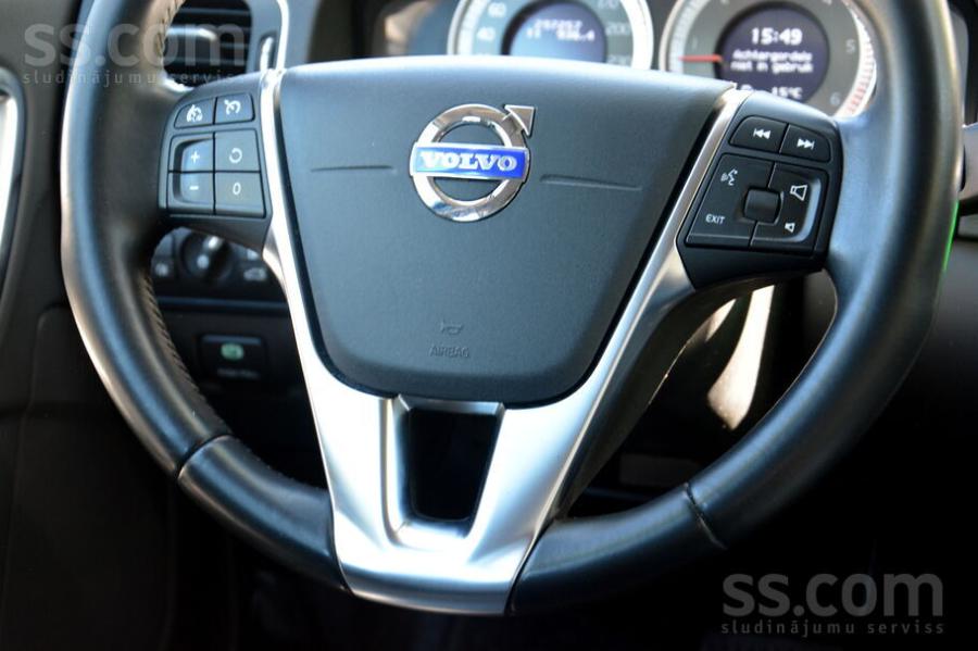 Melns Volvo V60 2011 Rīga, ar dzinēja tilpumu 2.00 L un nobraukumu 288 tūkst. km par 5850 €, foto 26 vietnē AUTOMOTO.COM.LV