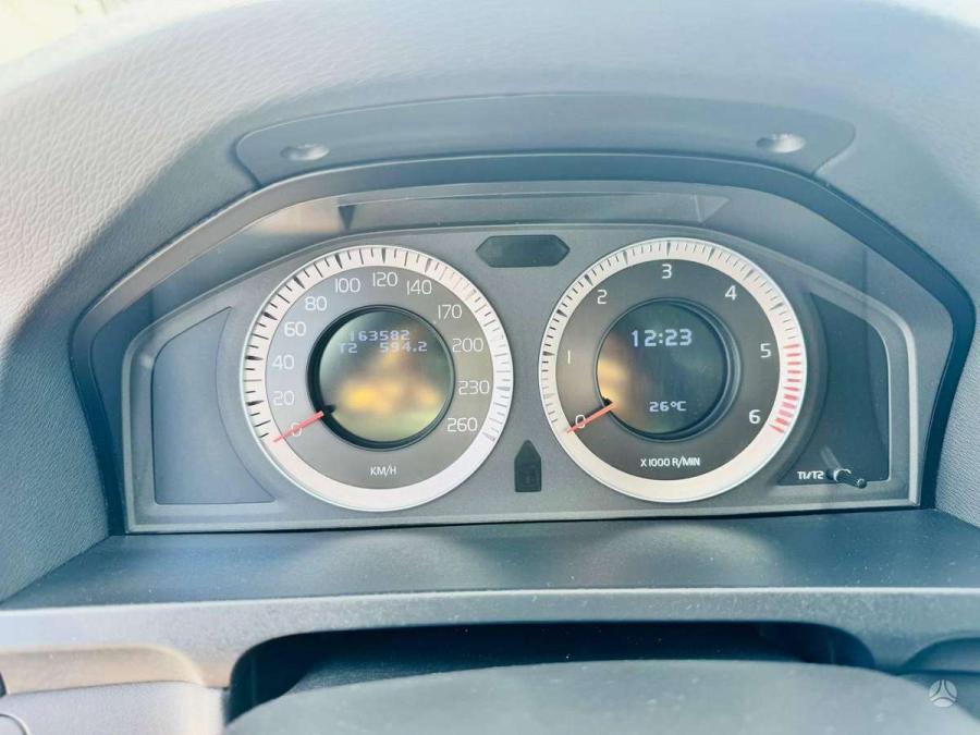 Черный Вольво B60 2011 в Каунас, объемом двигателя 2.00 л и пробегом 163 тыс. км за 6200 €, фото 12 на AUTOMOTO.COM.LV