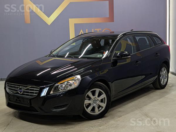 Black Volvo V60 2011 in Jurmala, with an engine capacity of 1.60 L and mileage of 242 thousand km for 5950 €, photo 3 on AUTOMOTO.COM.LV