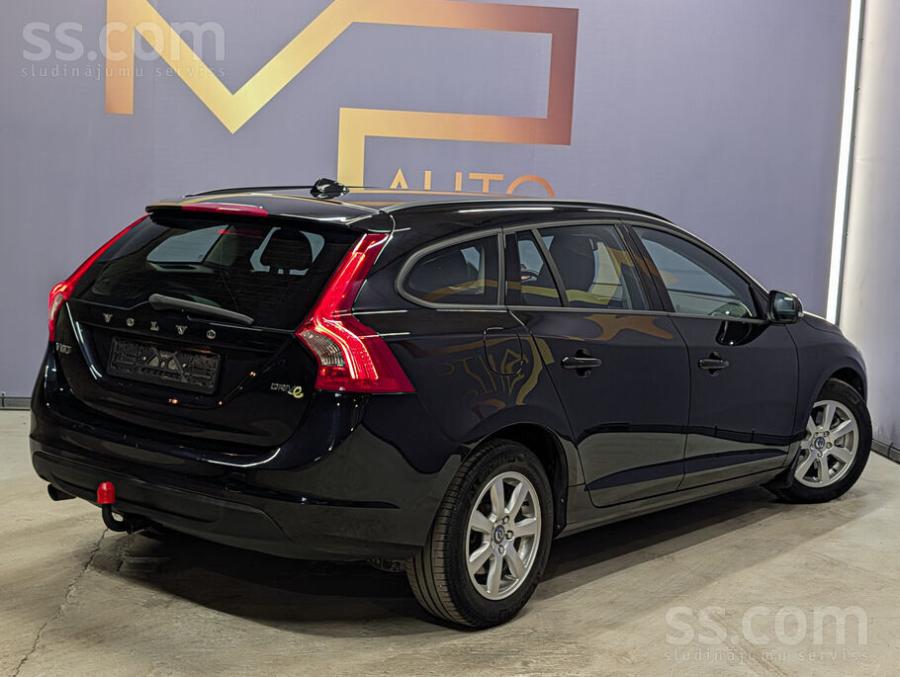 Melns Volvo V60 2011 Jūrmala, ar dzinēja tilpumu 1.60 L un nobraukumu 242 tūkst. km par 5950 €, foto 5 vietnē AUTOMOTO.COM.LV