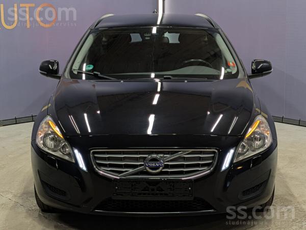 Black Volvo V60 2011 in Jurmala, with an engine capacity of 1.60 L and mileage of 242 thousand km for 5950 €, photo 9 on AUTOMOTO.COM.LV
