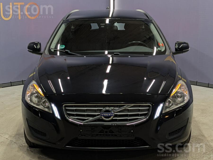 Melns Volvo V60 2011 Jūrmala, ar dzinēja tilpumu 1.60 L un nobraukumu 242 tūkst. km par 5950 €, foto 10 vietnē AUTOMOTO.COM.LV