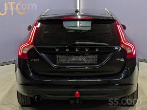 Melns Volvo V60 2011 Jūrmala, ar dzinēja tilpumu 1.60 L un nobraukumu 242 tūkst. km par 5950 €, foto 11 vietnē AUTOMOTO.COM.LV