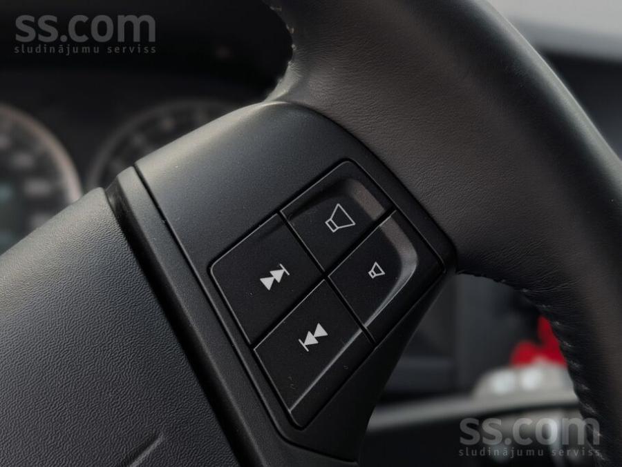 Melns Volvo V60 2011 Jūrmala, ar dzinēja tilpumu 1.60 L un nobraukumu 242 tūkst. km par 5950 €, foto 19 vietnē AUTOMOTO.COM.LV