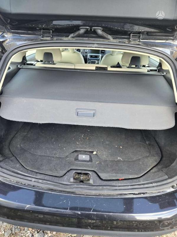 Melns Volvo V60 2011 Viļņa, ar dzinēja tilpumu 1.60 L un nobraukumu 226 tūkst. km par 1950 €, foto 10 vietnē AUTOMOTO.COM.LV