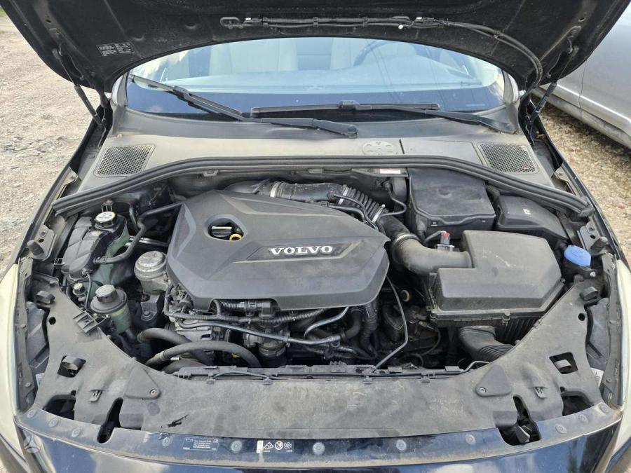 Melns Volvo V60 2011 Viļņa, ar dzinēja tilpumu 1.60 L un nobraukumu 226 tūkst. km par 1950 €, foto 13 vietnē AUTOMOTO.COM.LV
