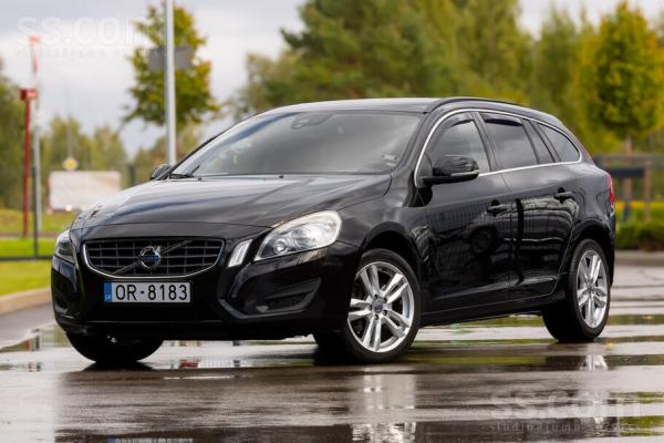 Melns Volvo V60 2011 Rīga, ar dzinēja tilpumu 2.40 L un nobraukumu 225 tūkst. km par 6390 €, foto 4 vietnē AUTOMOTO.COM.LV