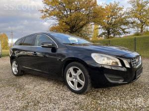 Melns Volvo V60 2011 Valmiera, ar dzinēja tilpumu 2.00 L un nobraukumu 247 tūkst. km par 5290 €, foto  vietnē AUTOMOTO.COM.LV