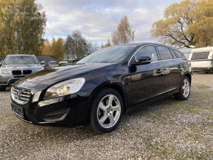 Melns Volvo V60 2011 Valmiera, ar dzinēja tilpumu 2.00 L un nobraukumu 247 tūkst. km par 5290 €, foto 3 vietnē AUTOMOTO.COM.LV
