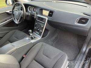 Melns Volvo V60 2011 Valmiera, ar dzinēja tilpumu 2.00 L un nobraukumu 247 tūkst. km par 5290 €, foto 6 vietnē AUTOMOTO.COM.LV