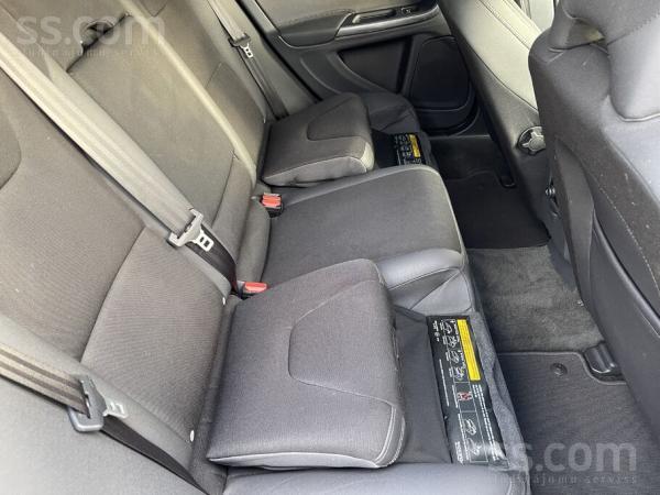 Black Volvo V60 2011 in Valmiera, with an engine capacity of 2.00 L and mileage of 247 thousand km for 5290 €, photo 8 on AUTOMOTO.COM.LV