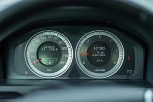 Melns Volvo V60 2012 Liepāja, ar dzinēja tilpumu 2.00 L un nobraukumu 288 tūkst. km par 8850 €, foto 14 vietnē AUTOMOTO.COM.LV