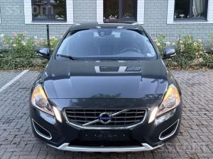 Черный Вольво B60 2012 в Рига, объемом двигателя 2.00 л и пробегом 282 тыс. км за 5550 €, фото 3 на AUTOMOTO.COM.LV