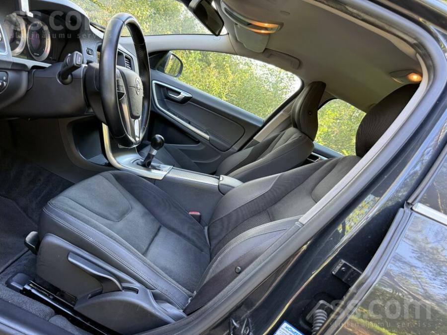 Черный Вольво B60 2012 в Рига, объемом двигателя 2.00 л и пробегом 282 тыс. км за 5550 €, фото 11 на AUTOMOTO.COM.LV
