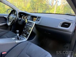 Черный Вольво B60 2012 в Рига, объемом двигателя 2.00 л и пробегом 282 тыс. км за 5550 €, фото 16 на AUTOMOTO.COM.LV
