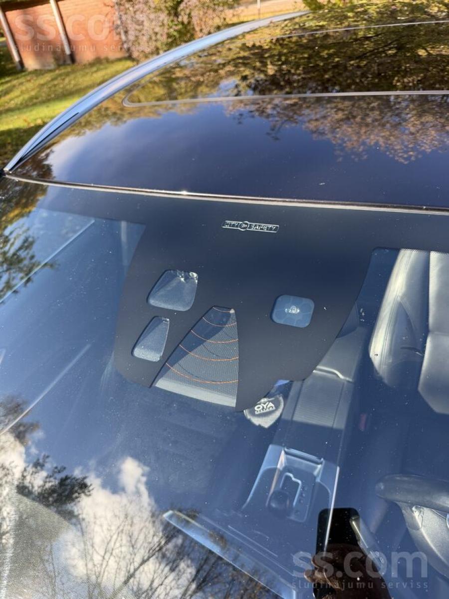 Black Volvo V60 2012 in Valmiera, with an engine capacity of 2.40 L and mileage of 333 thousand km for 8500 €, photo 14 on AUTOMOTO.COM.LV