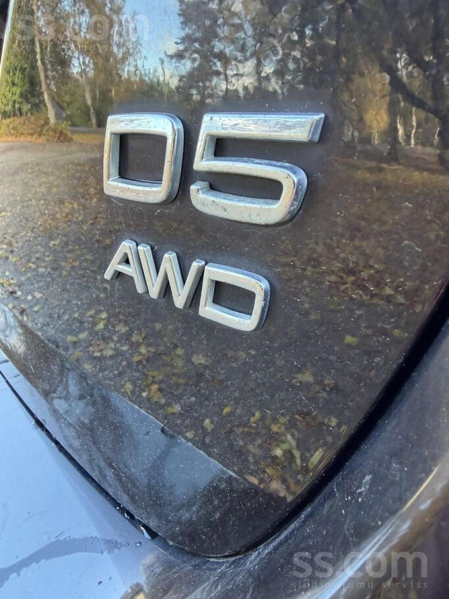Black Volvo V60 2012 in Valmiera, with an engine capacity of 2.40 L and mileage of 333 thousand km for 8500 €, photo 26 on AUTOMOTO.COM.LV