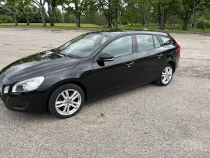 Melns Volvo V60 2013 Rīga, ar dzinēja tilpumu 1.60 L un nobraukumu 317 tūkst. km par 4500 €, foto 2 vietnē AUTOMOTO.COM.LV