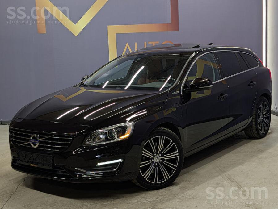 Melns Volvo V60 2013 Jūrmala, ar dzinēja tilpumu 2.40 L un nobraukumu 257 tūkst. km par 9950 €, foto 4 vietnē AUTOMOTO.COM.LV