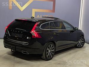 Melns Volvo V60 2013 Jūrmala, ar dzinēja tilpumu 2.40 L un nobraukumu 257 tūkst. km par 9950 €, foto 5 vietnē AUTOMOTO.COM.LV