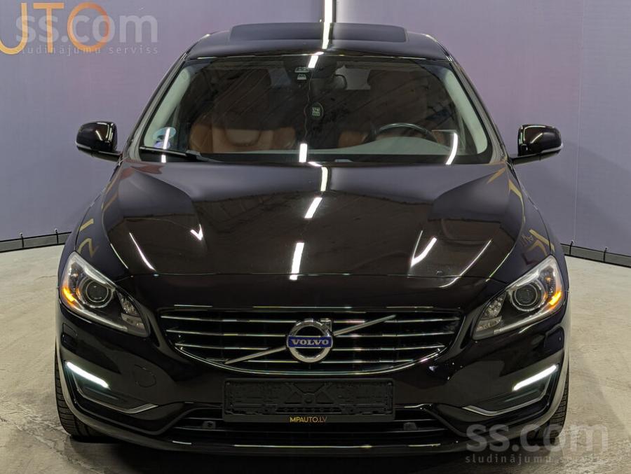 Melns Volvo V60 2013 Jūrmala, ar dzinēja tilpumu 2.40 L un nobraukumu 257 tūkst. km par 9950 €, foto 8 vietnē AUTOMOTO.COM.LV
