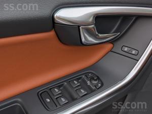Melns Volvo V60 2013 Jūrmala, ar dzinēja tilpumu 2.40 L un nobraukumu 257 tūkst. km par 9950 €, foto 13 vietnē AUTOMOTO.COM.LV