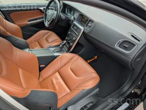 Melns Volvo V60 2013 Jūrmala, ar dzinēja tilpumu 2.40 L un nobraukumu 257 tūkst. km par 9950 €, foto 20 vietnē AUTOMOTO.COM.LV
