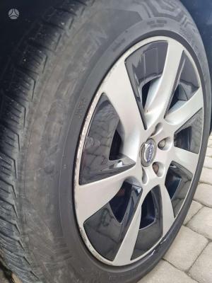 Black Volvo V60 2013 in Vilnius, with an engine capacity of 2.40 L and mileage of 280 thousand km for 6100 €, photo 5 on AUTOMOTO.COM.LV