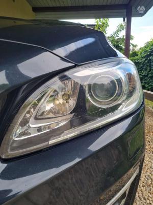 Black Volvo V60 2013 in Vilnius, with an engine capacity of 2.40 L and mileage of 280 thousand km for 6100 €, photo 7 on AUTOMOTO.COM.LV