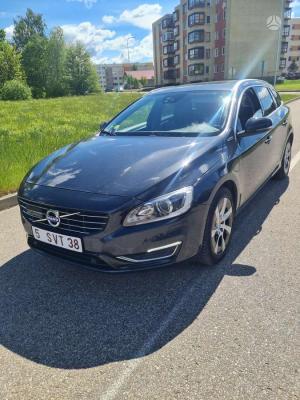 Black Volvo V60 2013 in Vilnius, with an engine capacity of 2.40 L and mileage of 280 thousand km for 6100 €, photo 13 on AUTOMOTO.COM.LV