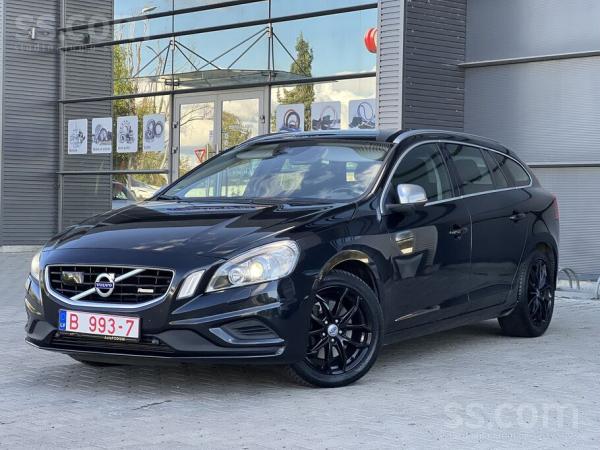 Melns Volvo V60 2013 Jēkabpils, ar dzinēja tilpumu 2.40 L un nobraukumu 189 tūkst. km par 7700 €, foto 1 vietnē AUTOMOTO.COM.LV