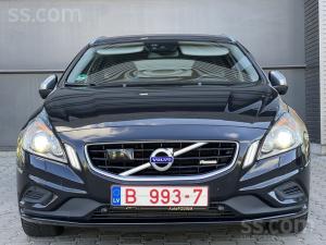 Melns Volvo V60 2013 Jēkabpils, ar dzinēja tilpumu 2.40 L un nobraukumu 189 tūkst. km par 7700 €, foto 4 vietnē AUTOMOTO.COM.LV