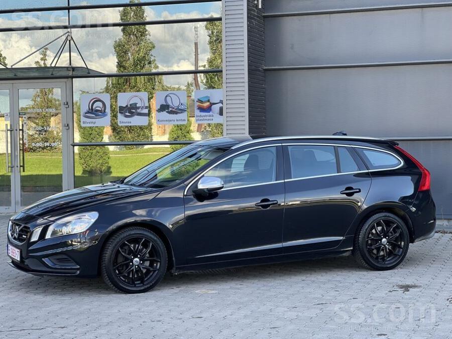 Melns Volvo V60 2013 Jēkabpils, ar dzinēja tilpumu 2.40 L un nobraukumu 189 tūkst. km par 7700 €, foto 11 vietnē AUTOMOTO.COM.LV