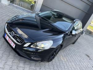 Melns Volvo V60 2013 Jēkabpils, ar dzinēja tilpumu 2.40 L un nobraukumu 189 tūkst. km par 7700 €, foto 12 vietnē AUTOMOTO.COM.LV
