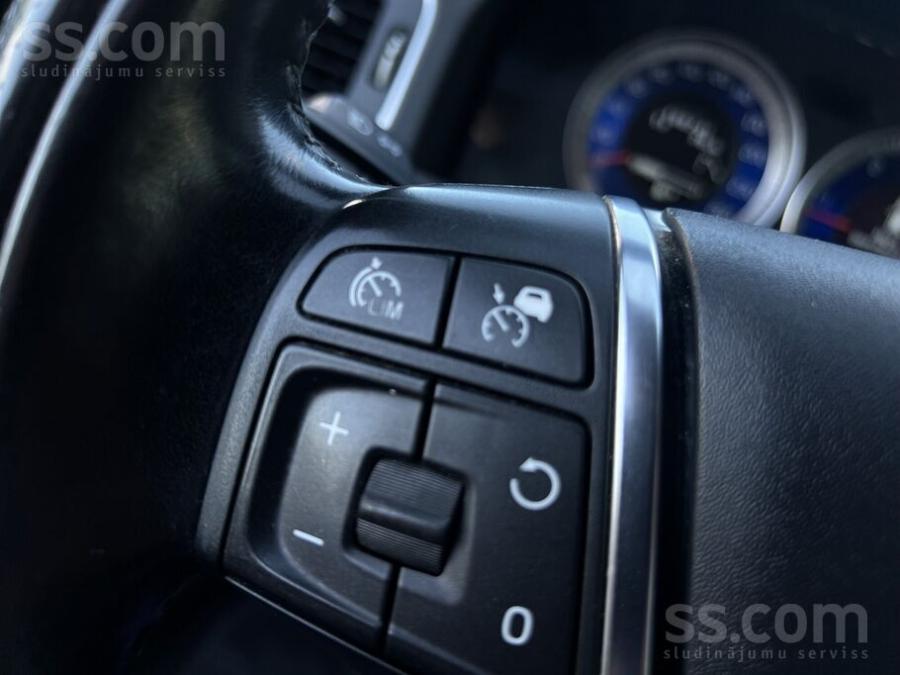 Melns Volvo V60 2013 Jēkabpils, ar dzinēja tilpumu 2.40 L un nobraukumu 189 tūkst. km par 7700 €, foto 28 vietnē AUTOMOTO.COM.LV