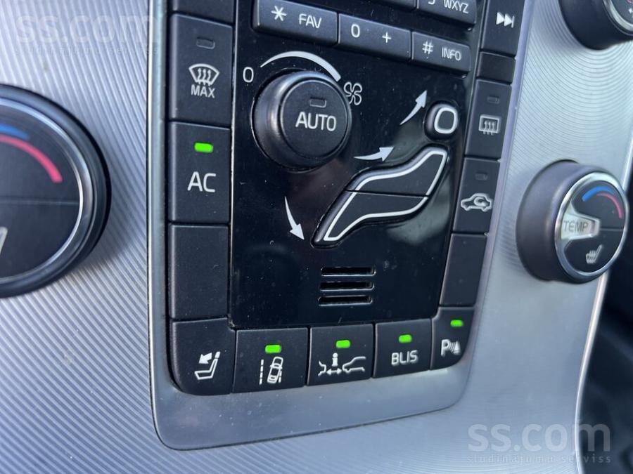 Melns Volvo V60 2013 Jēkabpils, ar dzinēja tilpumu 2.40 L un nobraukumu 189 tūkst. km par 7700 €, foto 29 vietnē AUTOMOTO.COM.LV