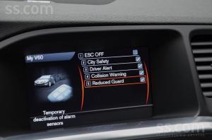 Black Volvo V60 2013 in Riga, with an engine capacity of 2.40 L and mileage of 304 thousand km for 7990 €, photo 33 on AUTOMOTO.COM.LV