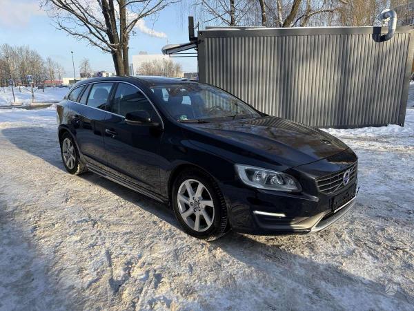 Melns Volvo V60 2014 Kauņa, ar dzinēja tilpumu 2.00 L un nobraukumu 265 tūkst. km par 5300 €, foto 4 vietnē AUTOMOTO.COM.LV