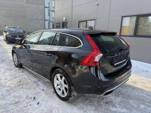 Black Volvo V60 2014 in Kaunas, with an engine capacity of 2.00 L and mileage of 265 thousand km for 5300 €, photo 10 on AUTOMOTO.COM.LV